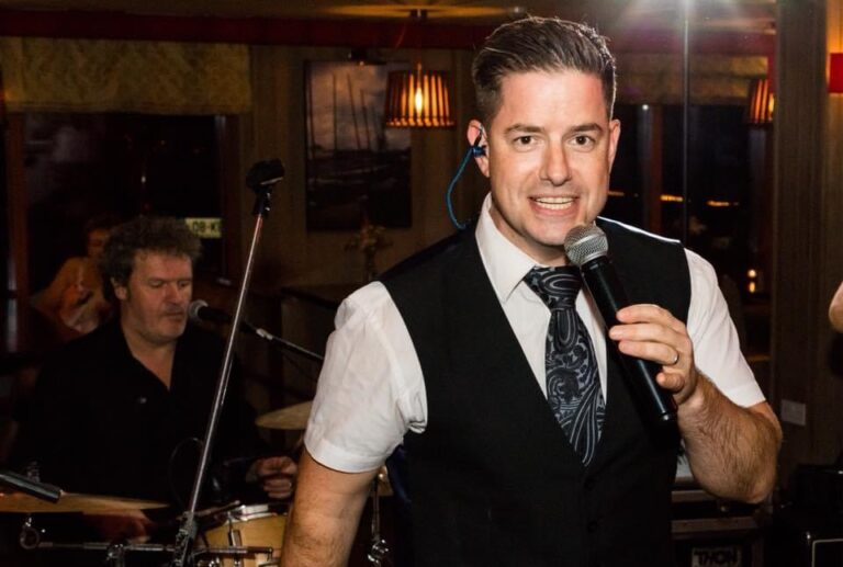 Wedding Bands Ireland | Top Wedding Music - Simon Casey